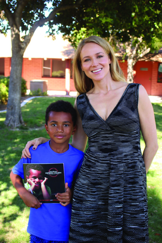 Singer-Songwriter Jewel: How to Turn Fear into Happiness - Mindful