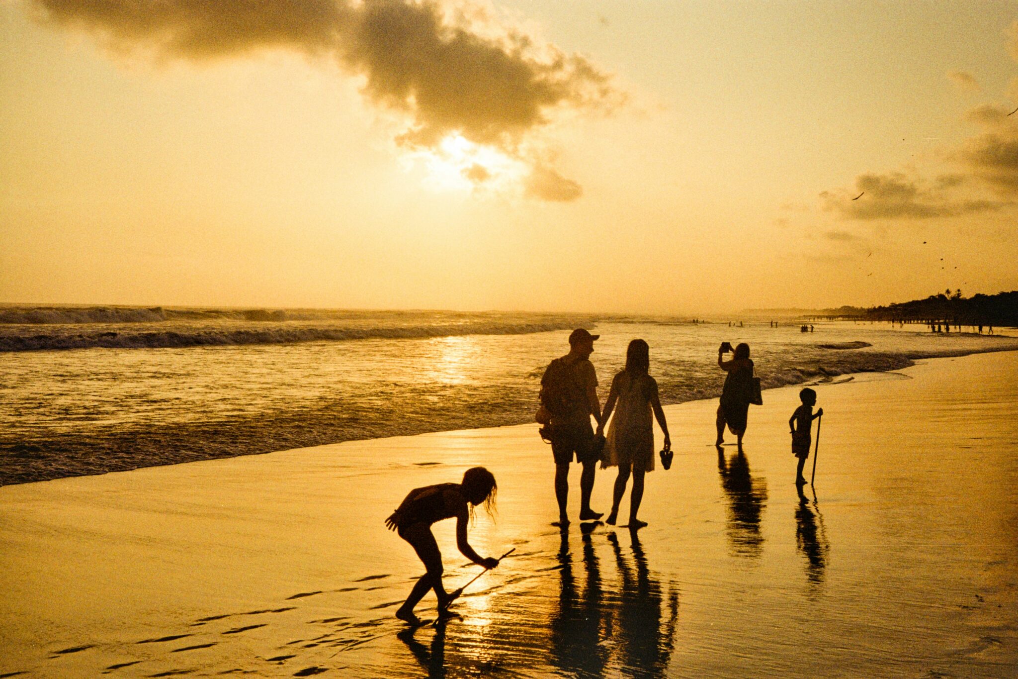 Nature-Based Mindfulness Practices for Families - Mindful