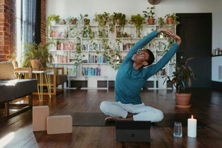 Calm and Steady: Simple Ways to Create the Habit of Mindfulness - Mindful